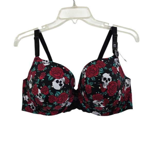 torrid | Intimates & Sleepwear | Nwt Torrid Push Up Tshirt Bra Skull ...